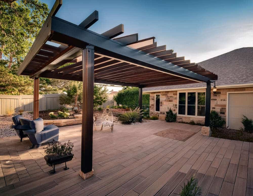 Comparing Pergola Materials: Wood, Vinyl, and Metal - OK Backyard Experts